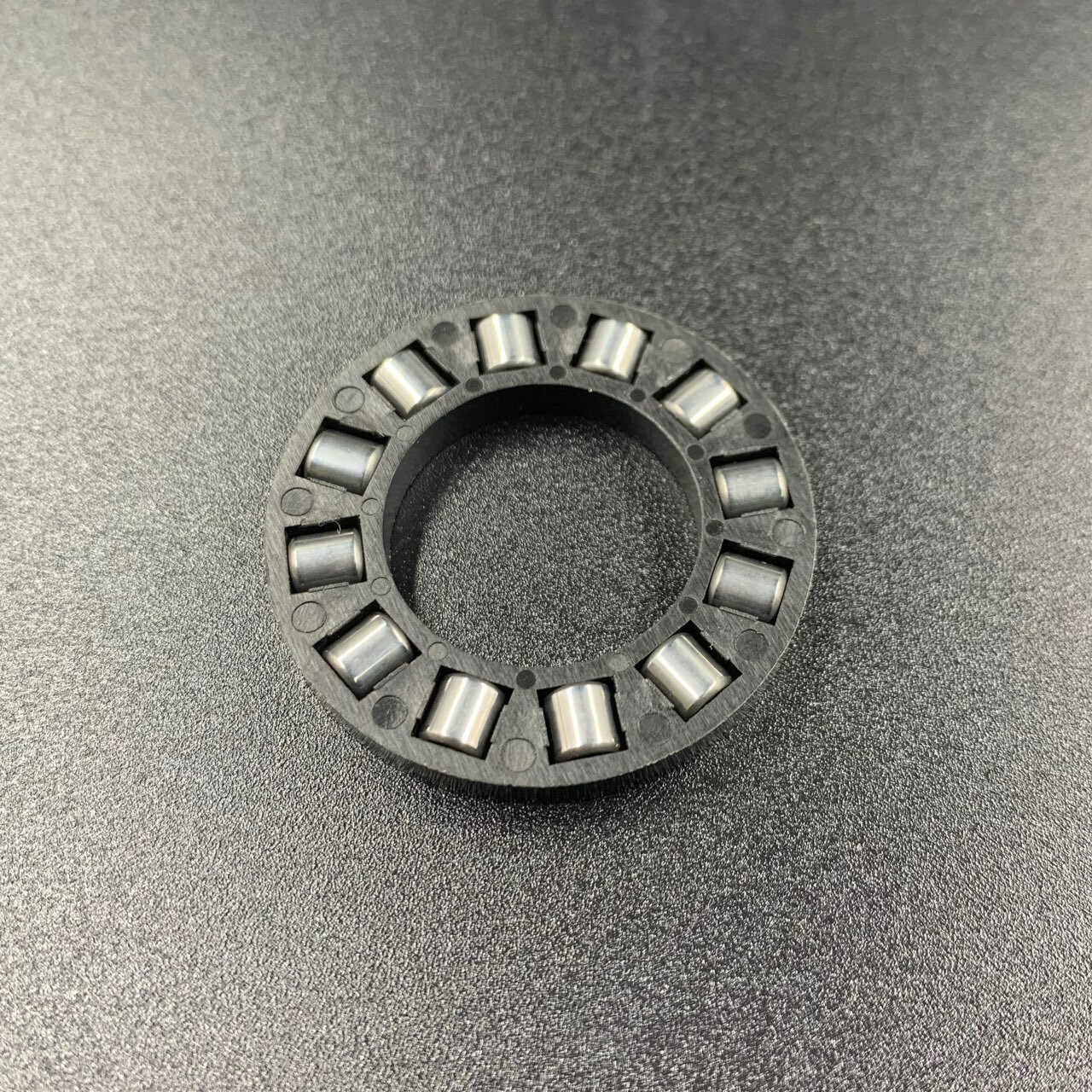 Подшипник роликовый Suzuki DT9.9-15, DF9.9-15, DF8-20(A) (20x35x4.5) (Omax)