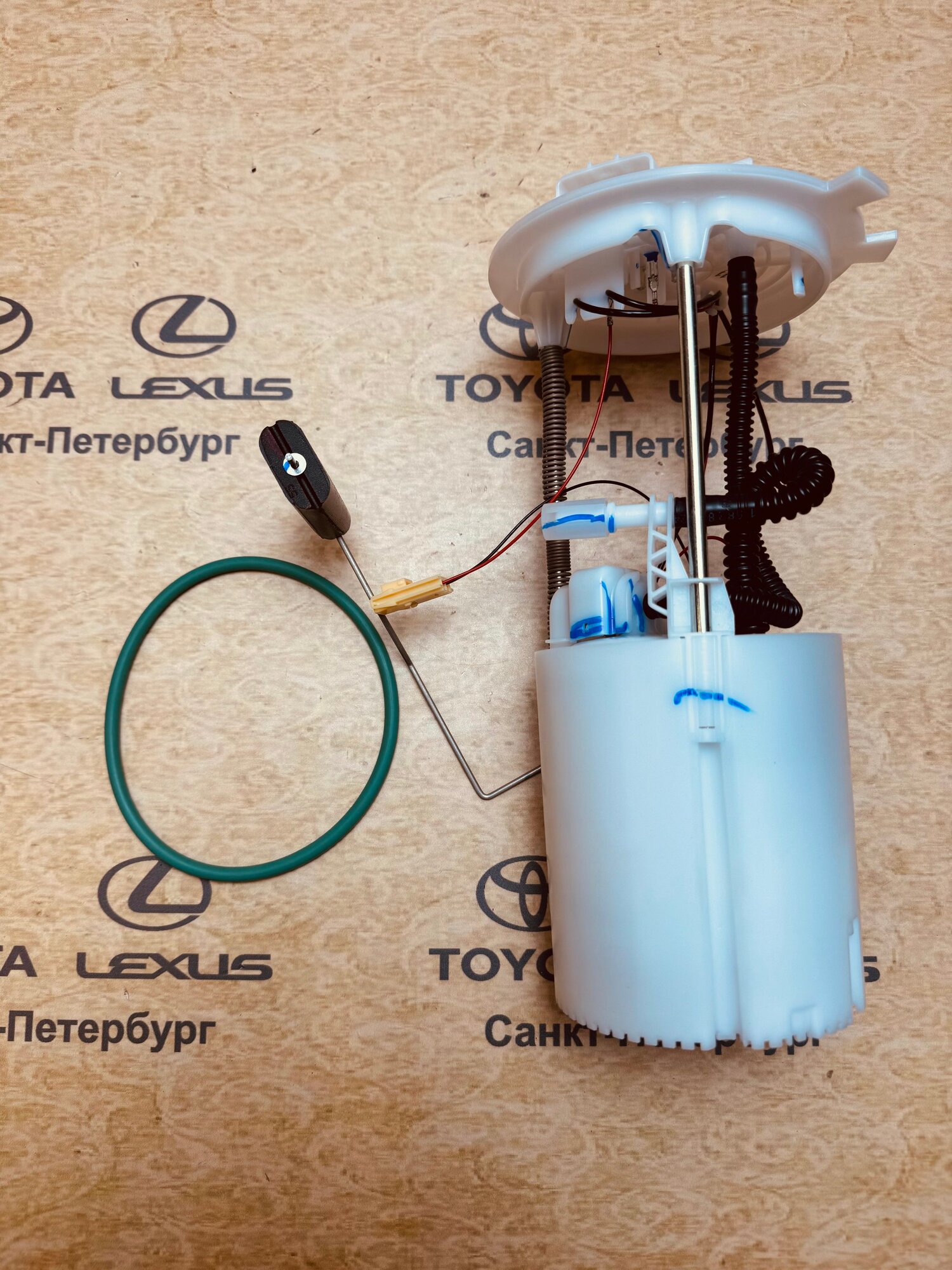 Комплект насос топливный, бензонасос + прокладка X-Trail T32, Qаshqаi J11 оригинал