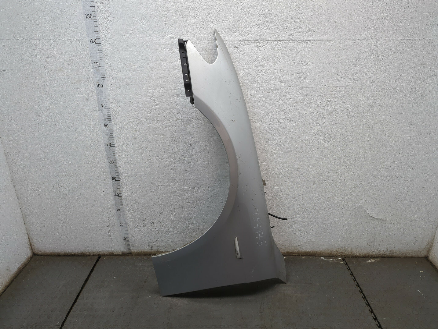 Крыло левое переднее BMW 7 E65 Б/У