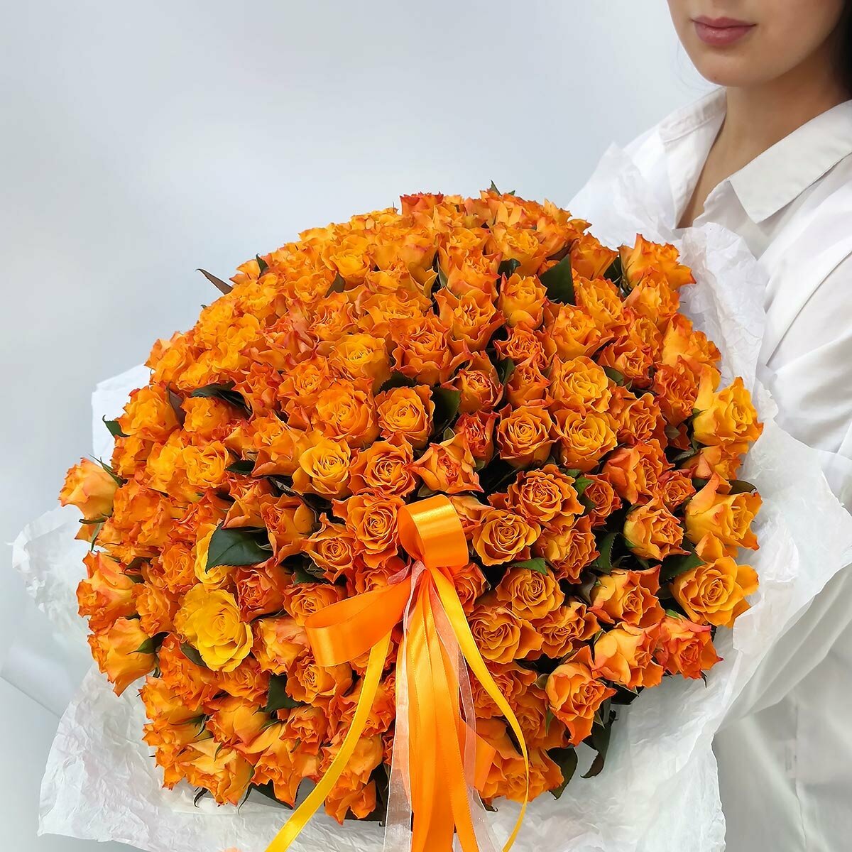 Монобукет "Рыжее Солнце", 151 роза, оранжевый, бумага тишью, высота 40см