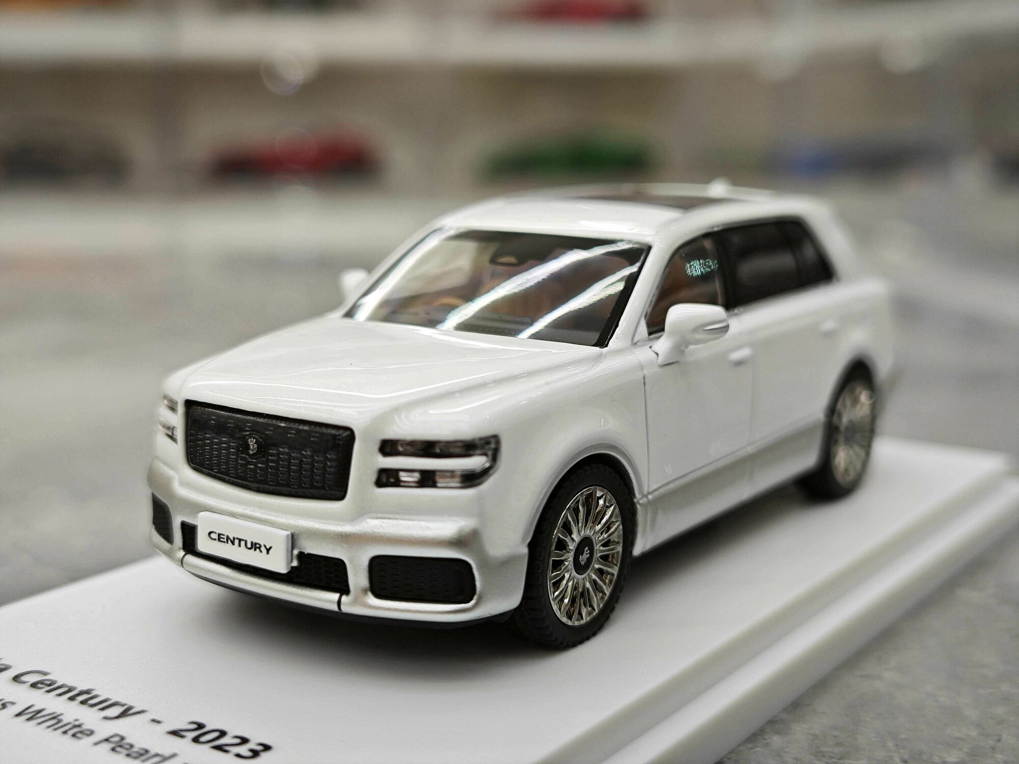 AR BOX Модель автомобиля из сплава, 1:64, серия Toyota (Toyota Century SUV Precious White Pearl & Silver)