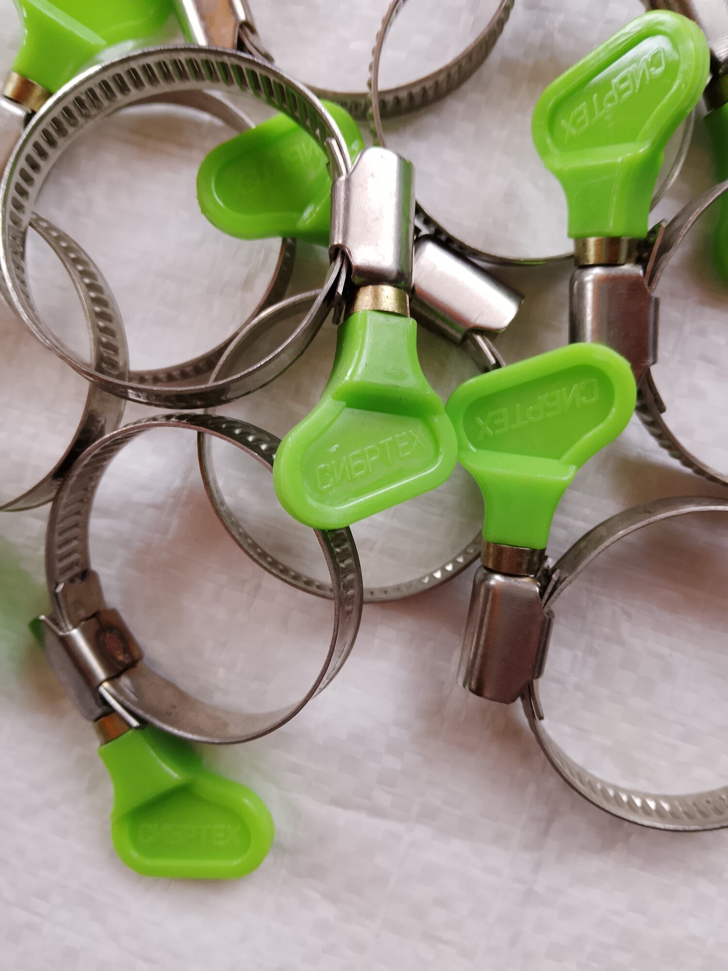 Хомут червячный обжимной металлически быстросъёмный " Сибртех" 25 - 40 мм, с ключом бабочка, в комплекте 9 шт.