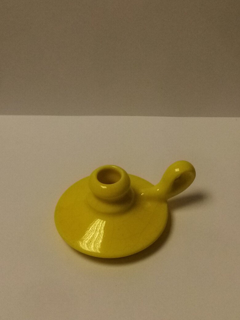 Подсвечник "Капля" с ручкой (жёлт.) майолика