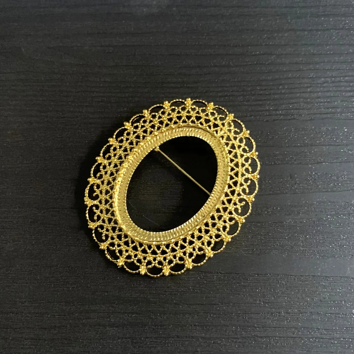 Винтажная овальная брошь, Gold plated