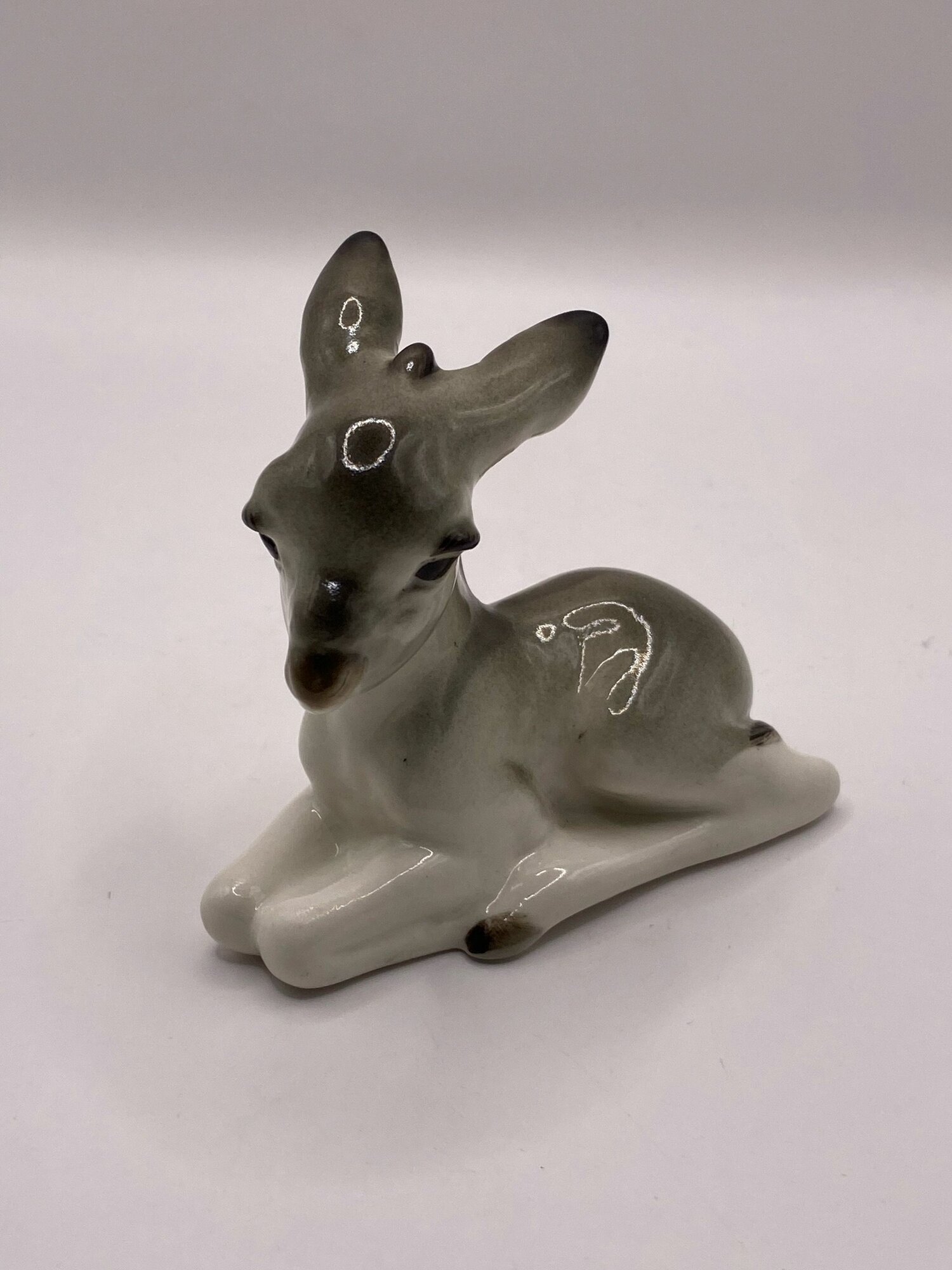 Статуэтка "Ослик". Фарфор, высший сорт. ЛФЗ. СССР. Нинималистка. Высота: 8 см.