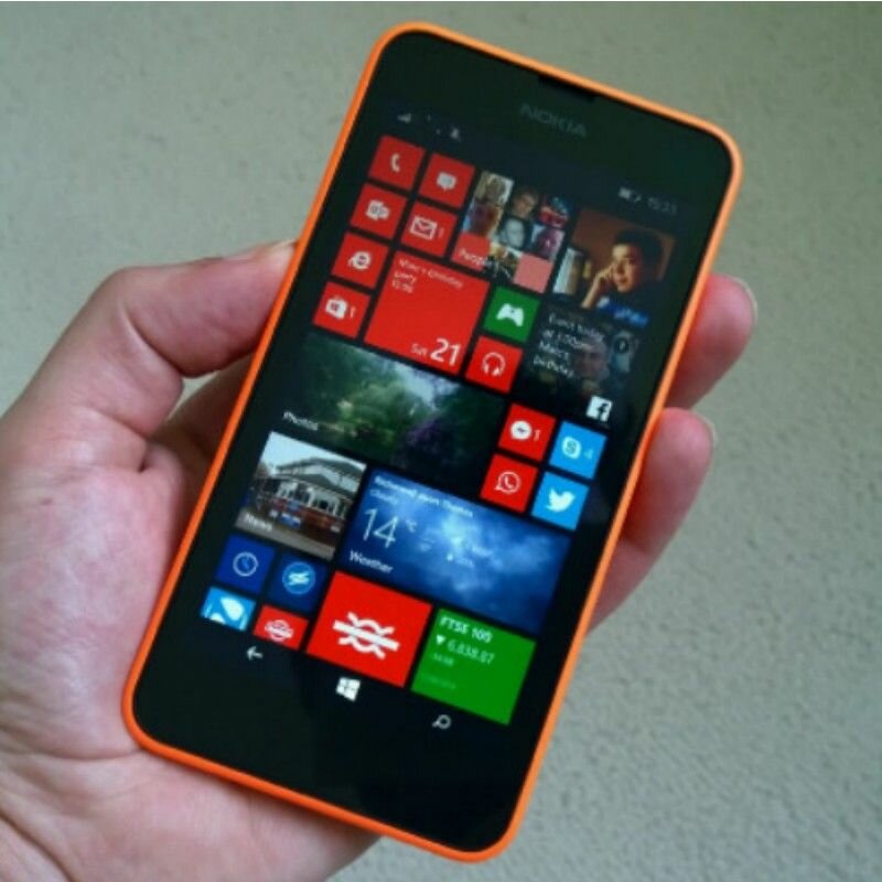Nokia Мобильный телефон Nokia Lumia 630, оранжевый