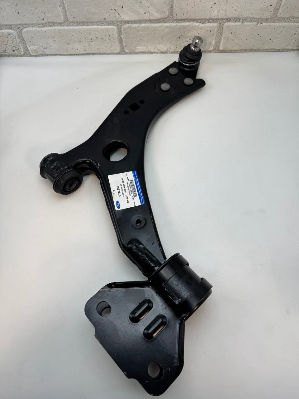 1793236 Оригинальный рычаг передний подвески RH Ford Kuga 13-