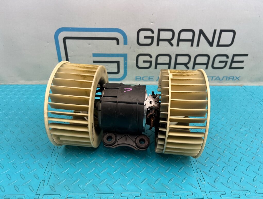 Моторчик печки Land Rover Range Rover 2004 L322 M62B44 4.4 OEM JNB000060