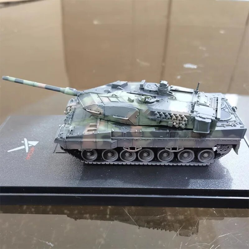 Коллекционная модель танка HYINUO Leopard 2A7 1:72