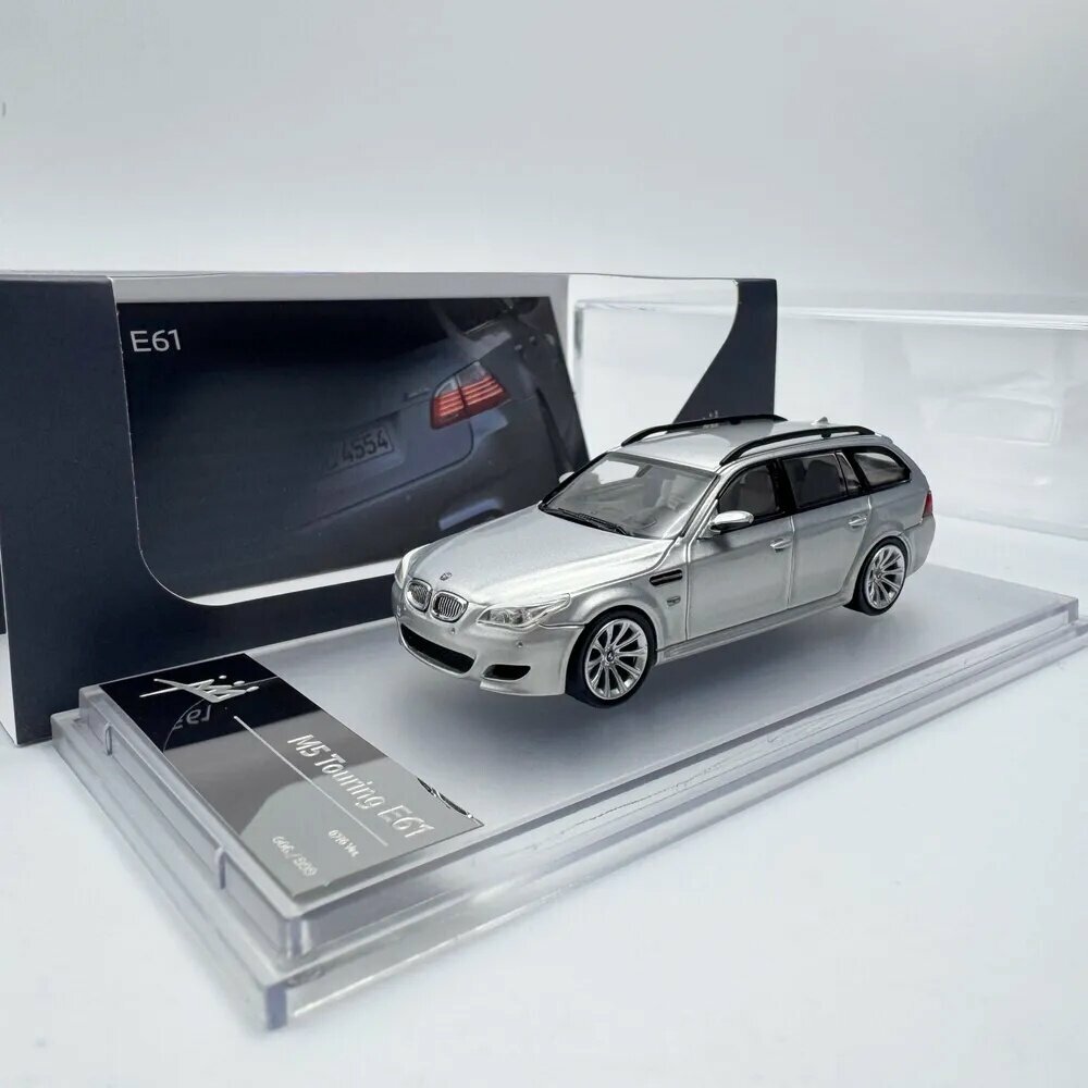 King Model 1:64 БМВ M5 E61 Серебряный Универсал Литая модель
