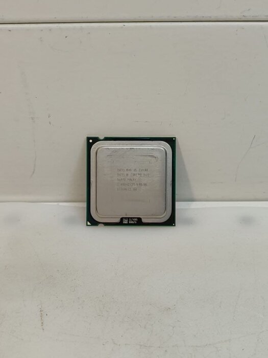 Процессор Intel Core 2 Duo E4400 SLA98 LGA775 2,00 GHz