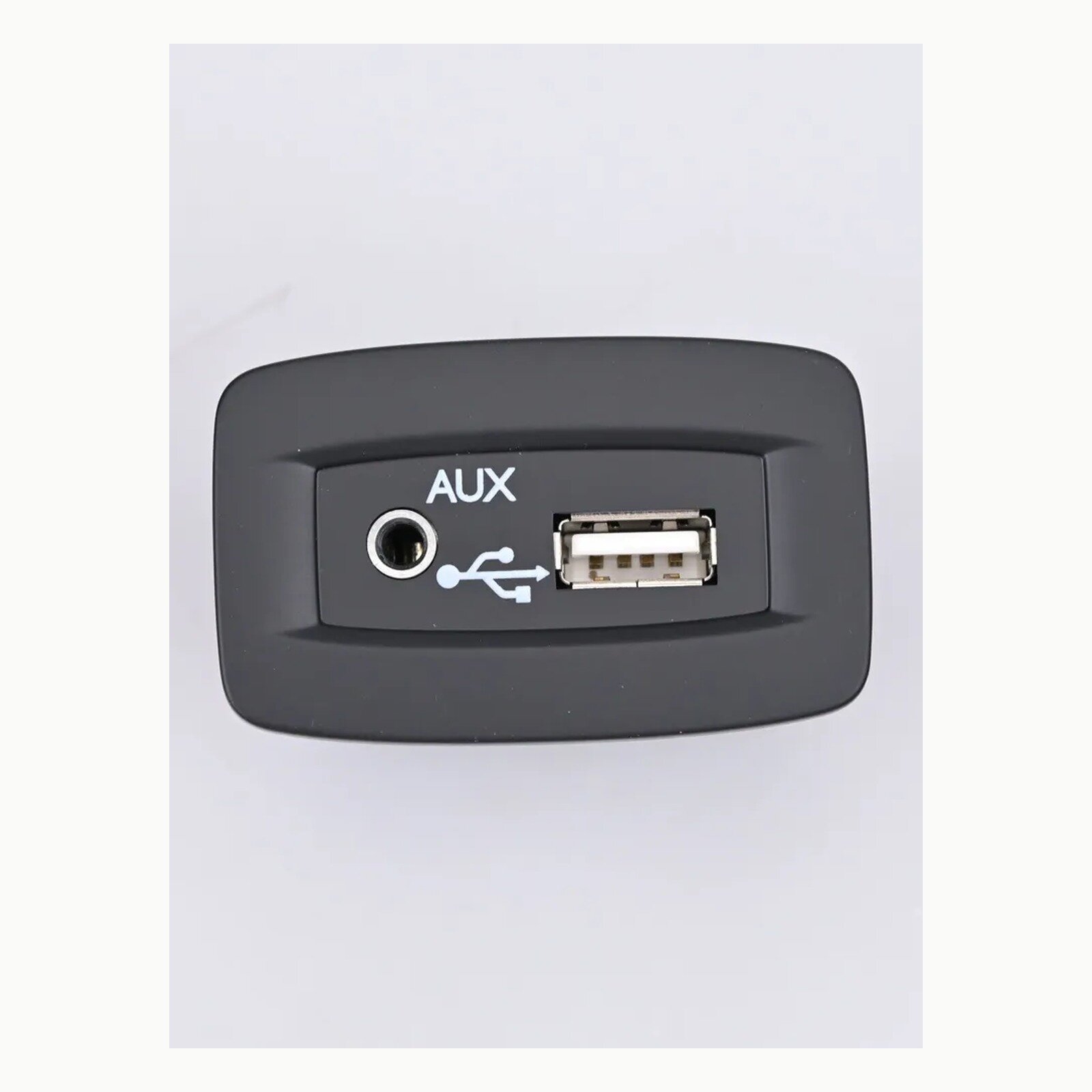 USB-разъем Renault 280233293R для автомагнитолы Scenic III, Fluence, Master, адаптеры, переходники, разъемы для аудиотехники, характеристики товара, описание товара — фото 1