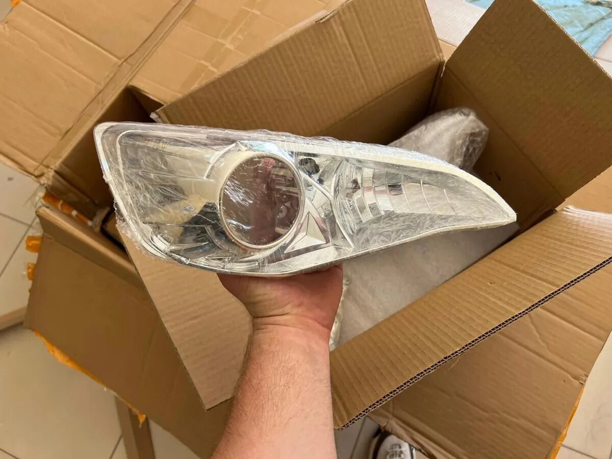 Фары автомобильные