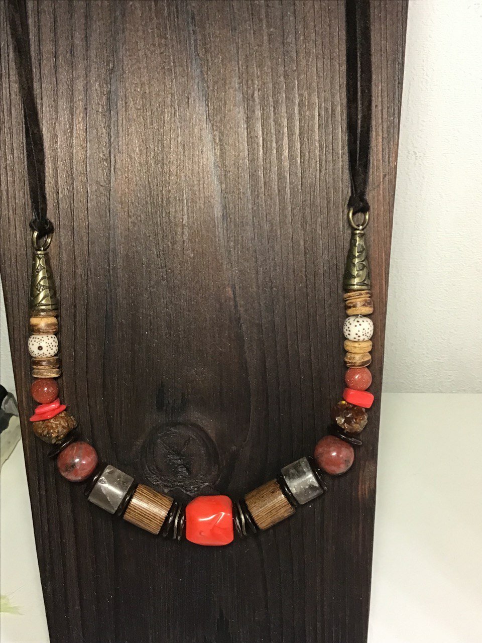 Колье, коралл, дерево, керамика