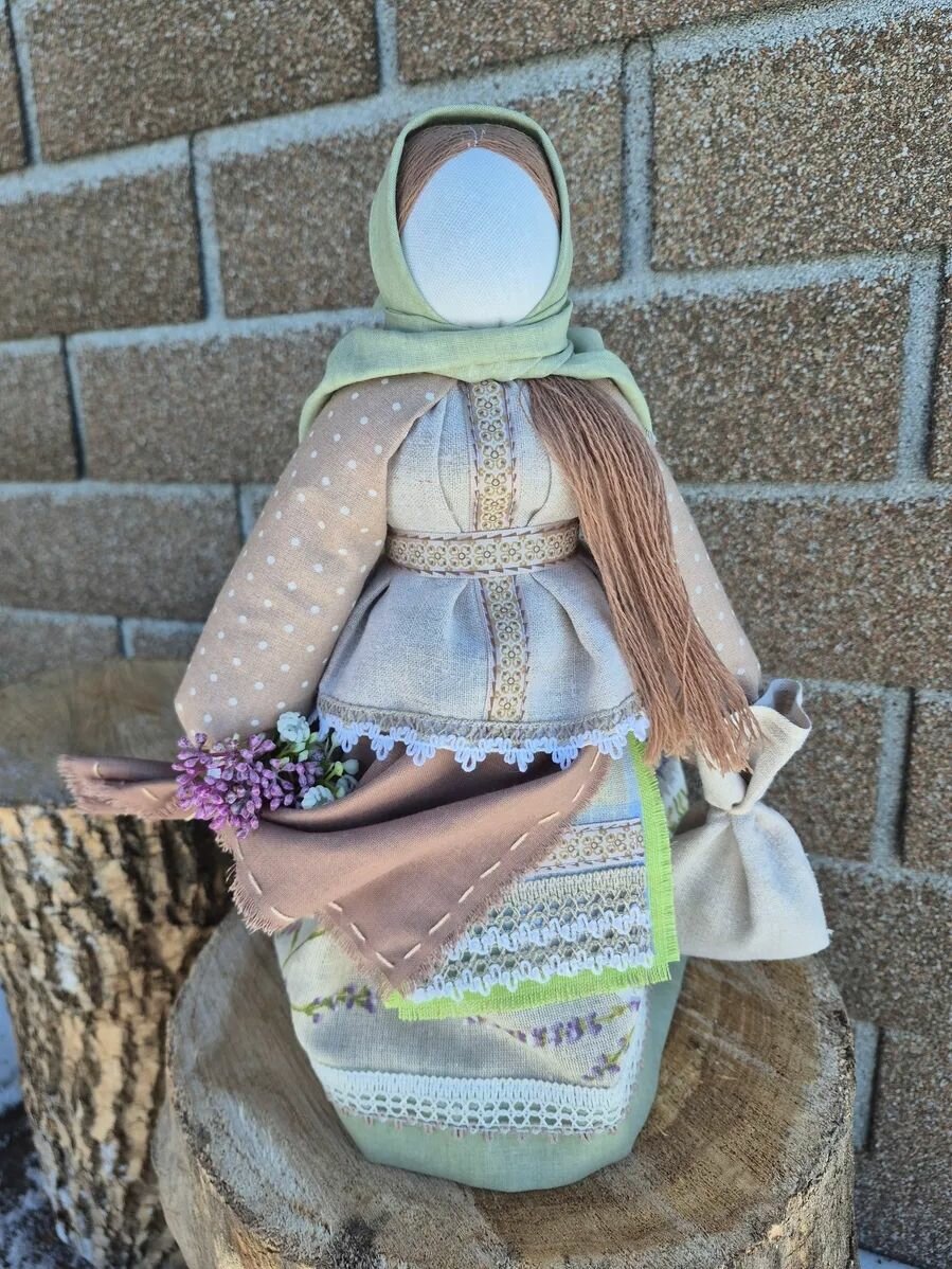 Кукла-оберег "Внучка знахарки", ручная работа, текстиль, дерево, бежевая