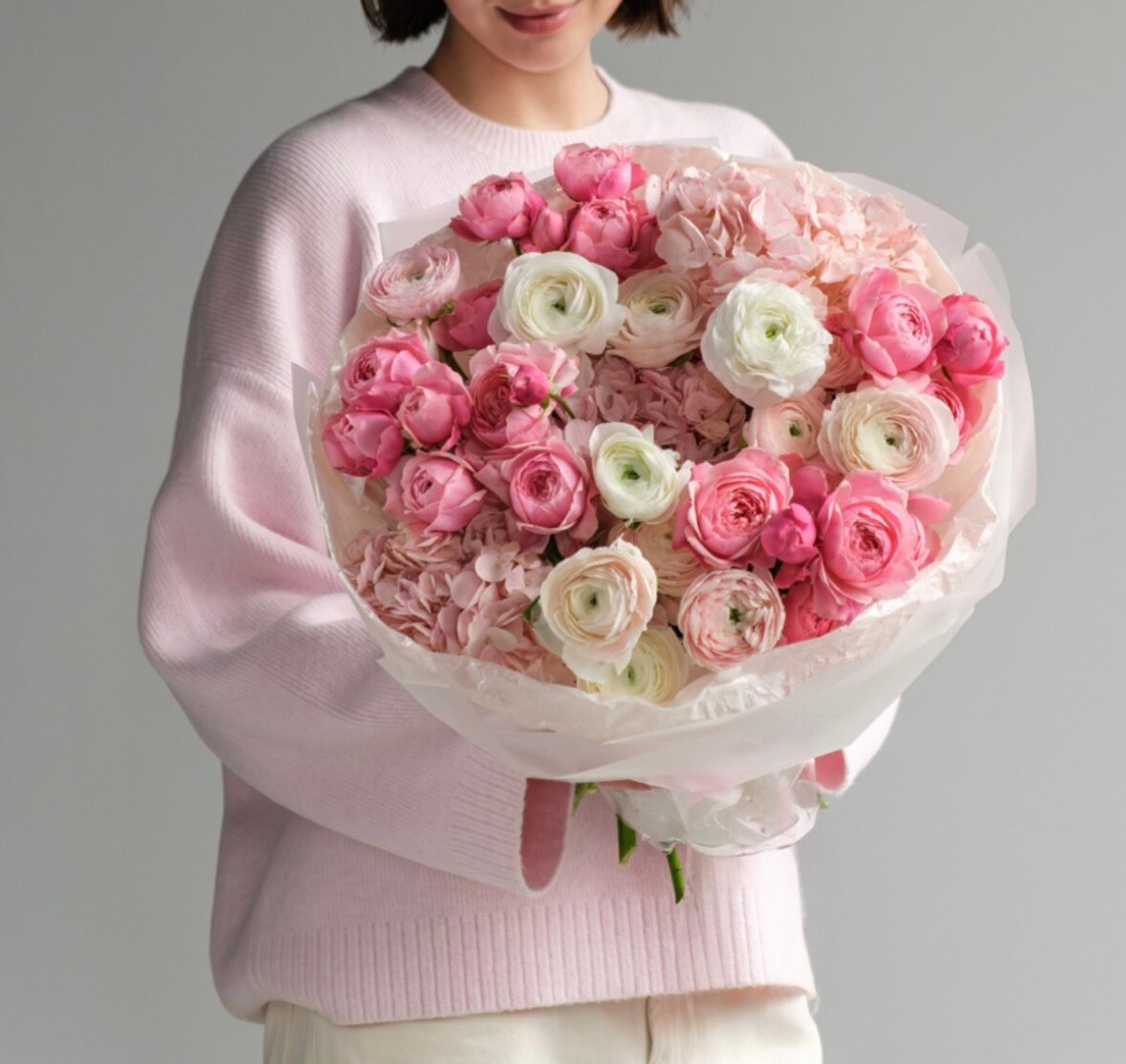 Букет авторский (пионовидные розы Сильва Пинк, ранункулюсы, гортензии)