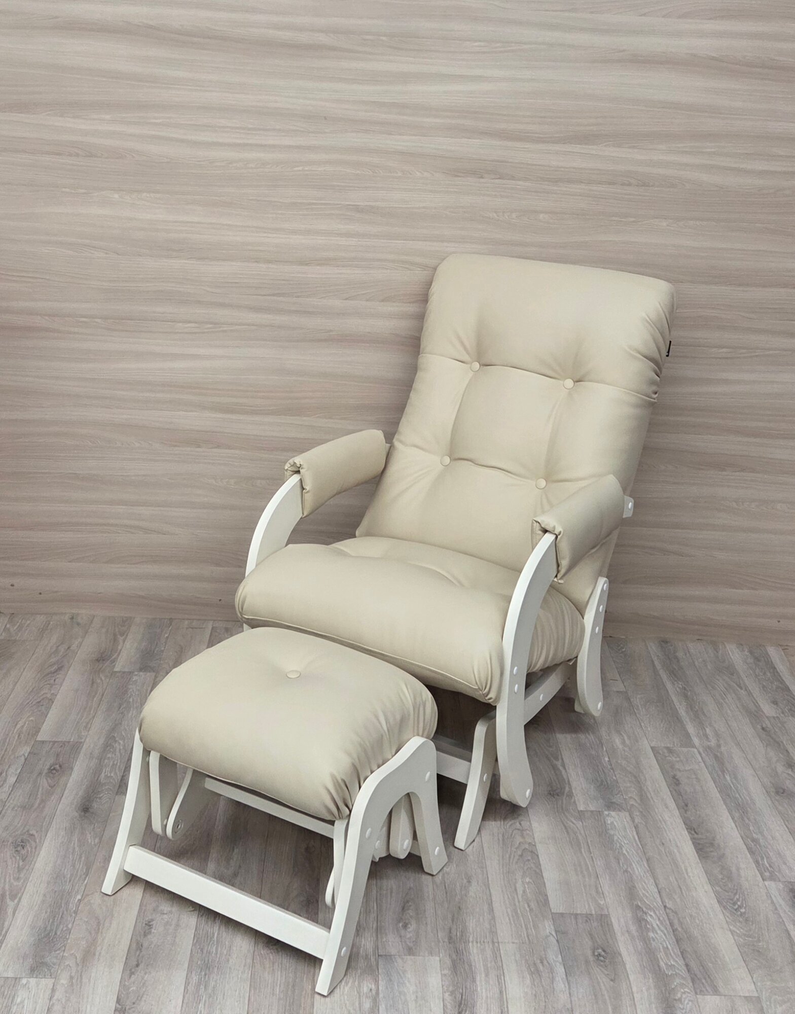 Кресло-качалка Wood Space "Премиум" с пуфом-качалкой, анатомическое, для отдыха и кормления, усиленный каркас