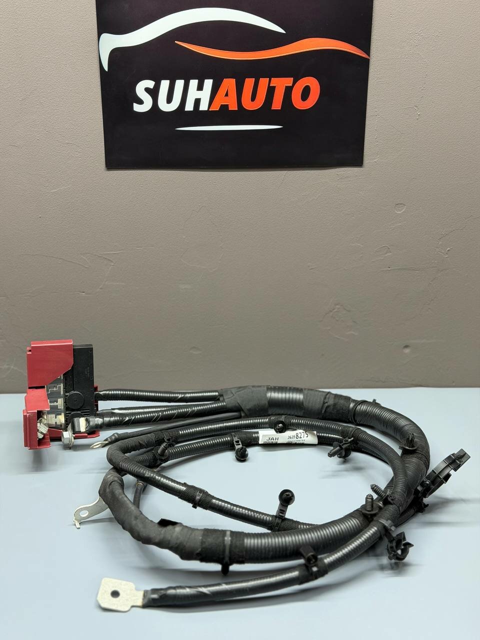 Клемма плюсовая с предохранителями Chevrolet Monza