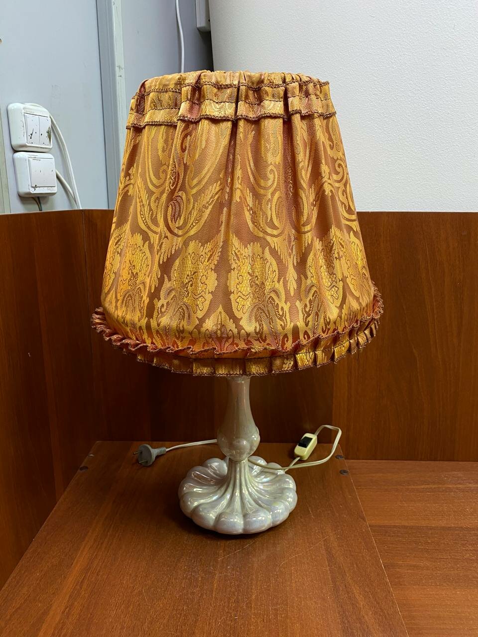 Настольная лампа с абажуром, Фарфор СССР, высота 58 см Рабочая! Красивая! Винтаж!