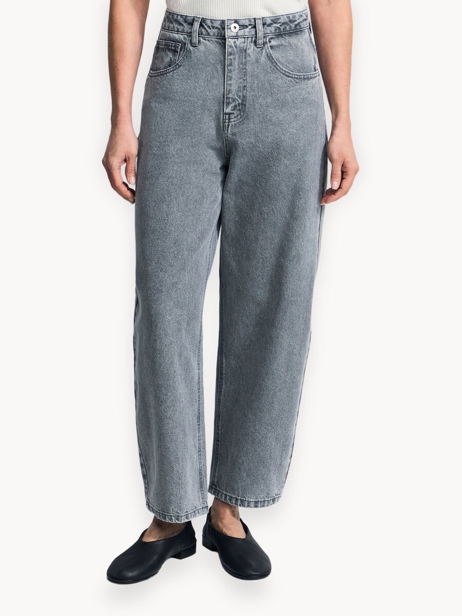 Джинсы barrel leg 