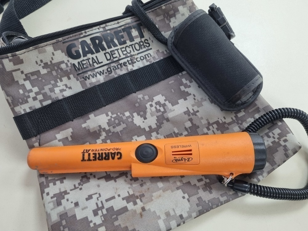 Пинпойнтер Garrett "Pro-Pointer AT", для металлоискателей, оранжевый, 30 часов работы, б/у, уценка