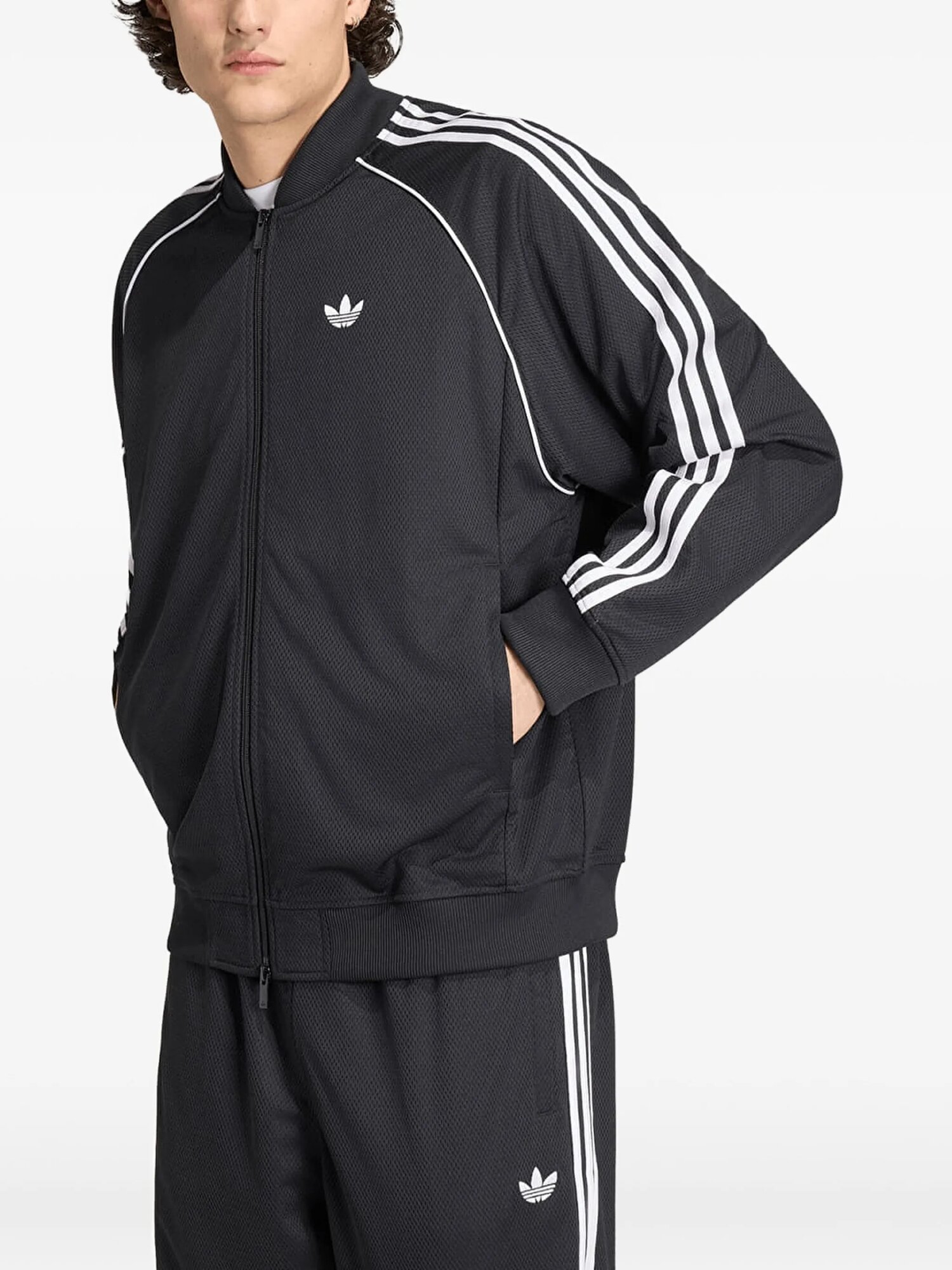 Куртка adidas Adicolor SST side-stripe jacket, размер 50 GER, черный