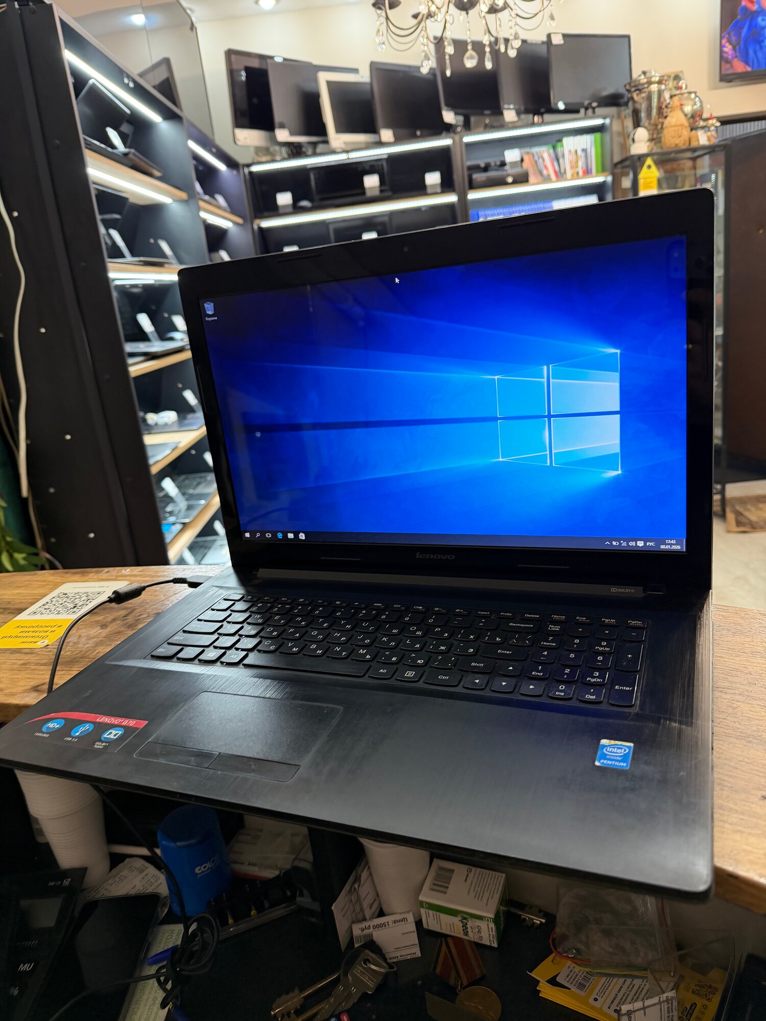 Большой ноутбук Lenovo G70-80 Intel/8/500/1gb/17.3"/Windows 10