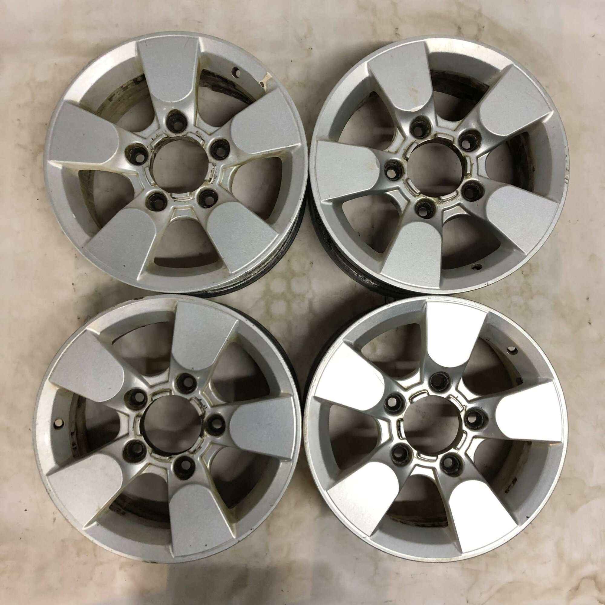 Колесные диски Kia 15x6.5 PCD 5x139.7 D95.1 ET40 (оригинал)