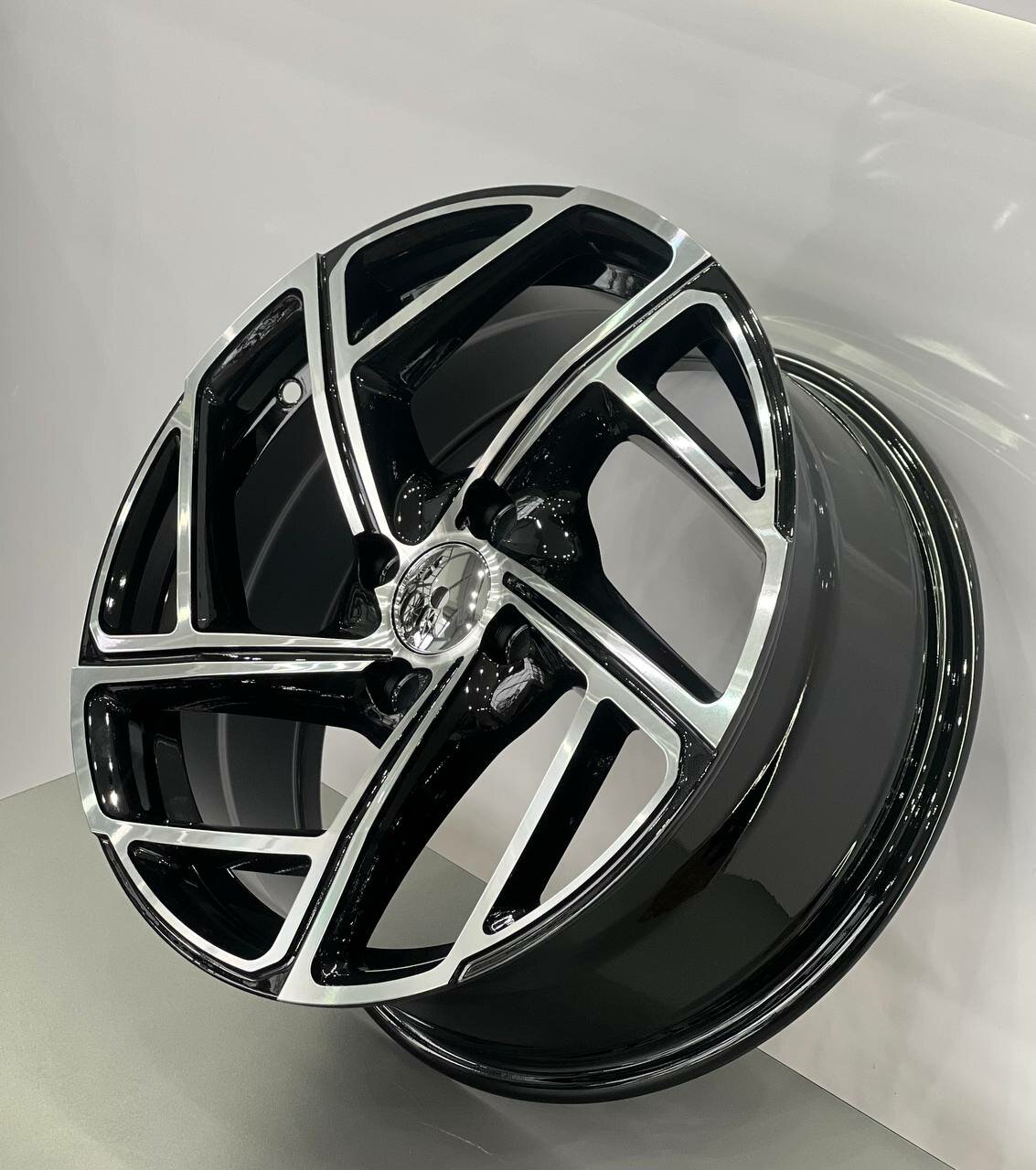 Колесные диски комплект (4 штуки) Bentley Style, R16, 7 J, PCD 4x100, ET 35, DIA 60.1, BMF