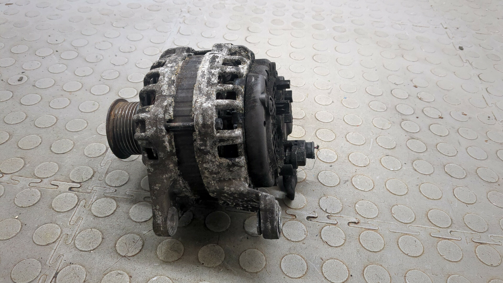 Генератор Iveco Daily 5 Б/У