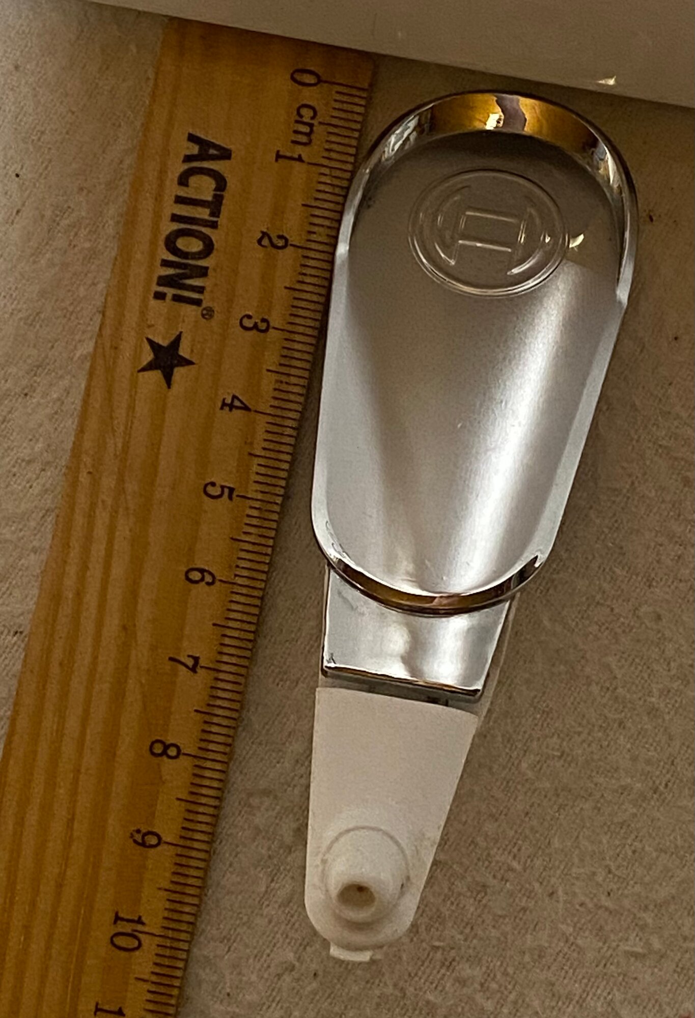 Передняя крышка заливного отверстия для утюга Bosch (Бош) оригинал 10001690 10001697