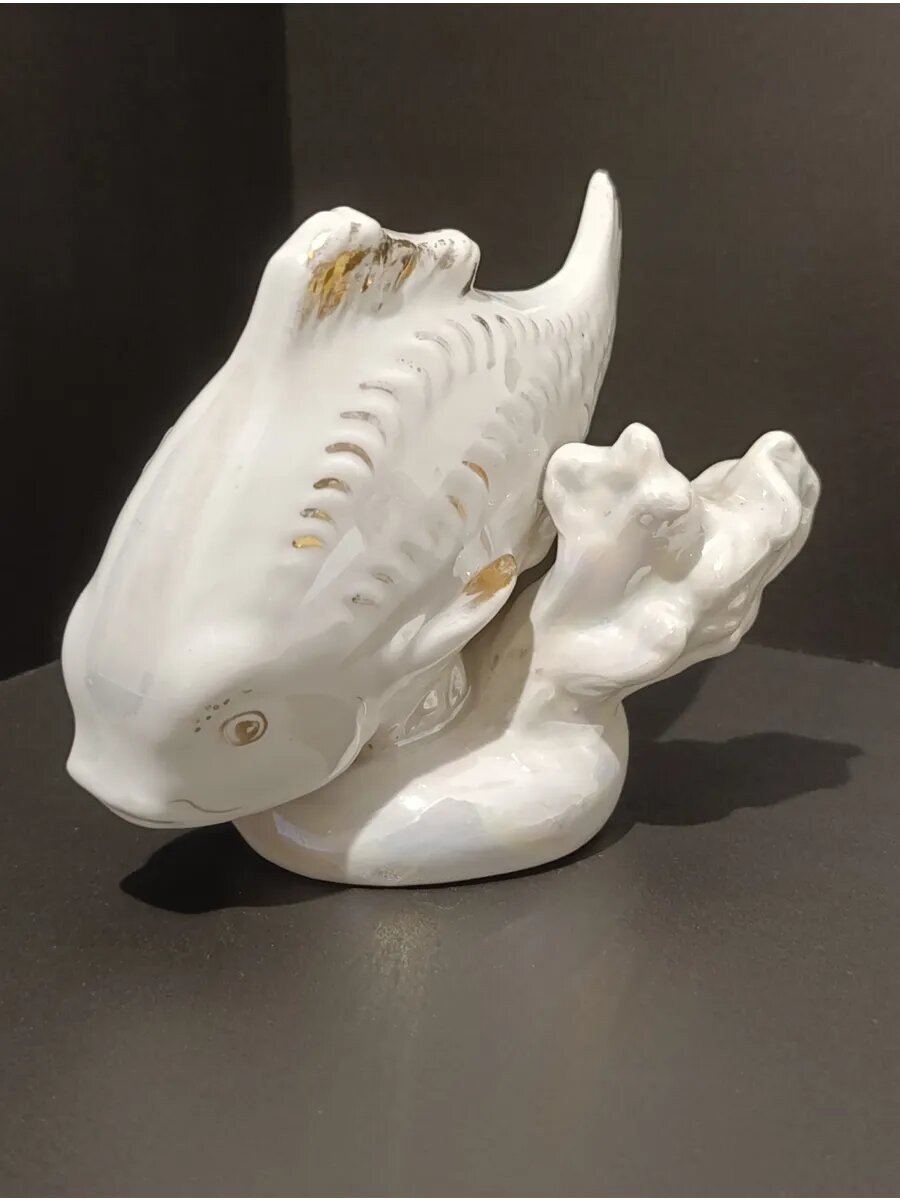 Статуэтка "Рыба-карп", фарфор Дулёво СССР 60е