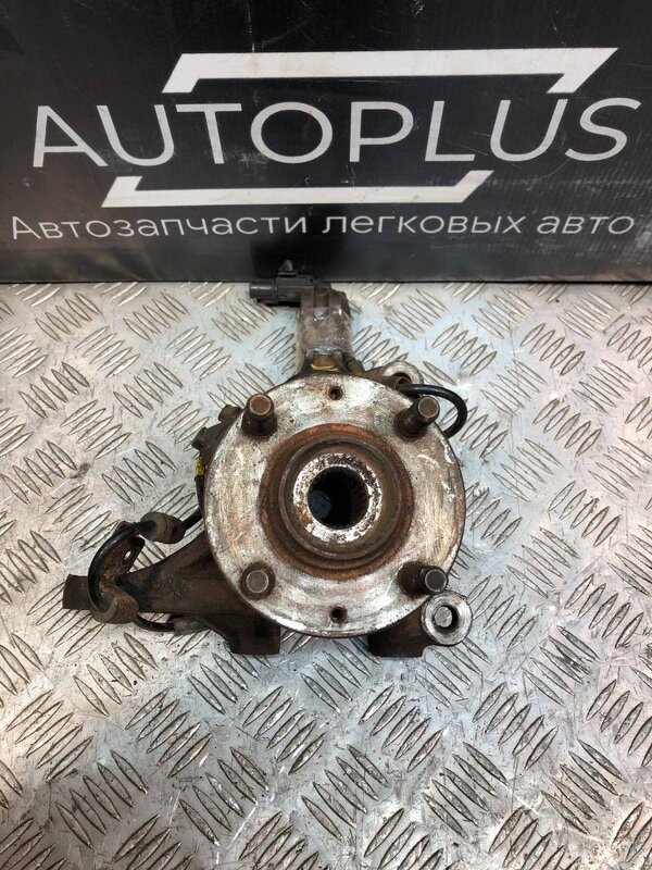 Поворотный кулак со ступицей Hyundai Verna 2007 (2026-04-01 00:00:00) Б/У с пробегом Арт. 14054