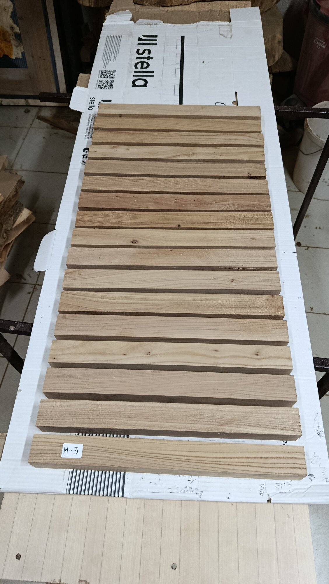 Комплект из 17-ти брусков карагача 40х4х4см(М3)высушенные и строганные