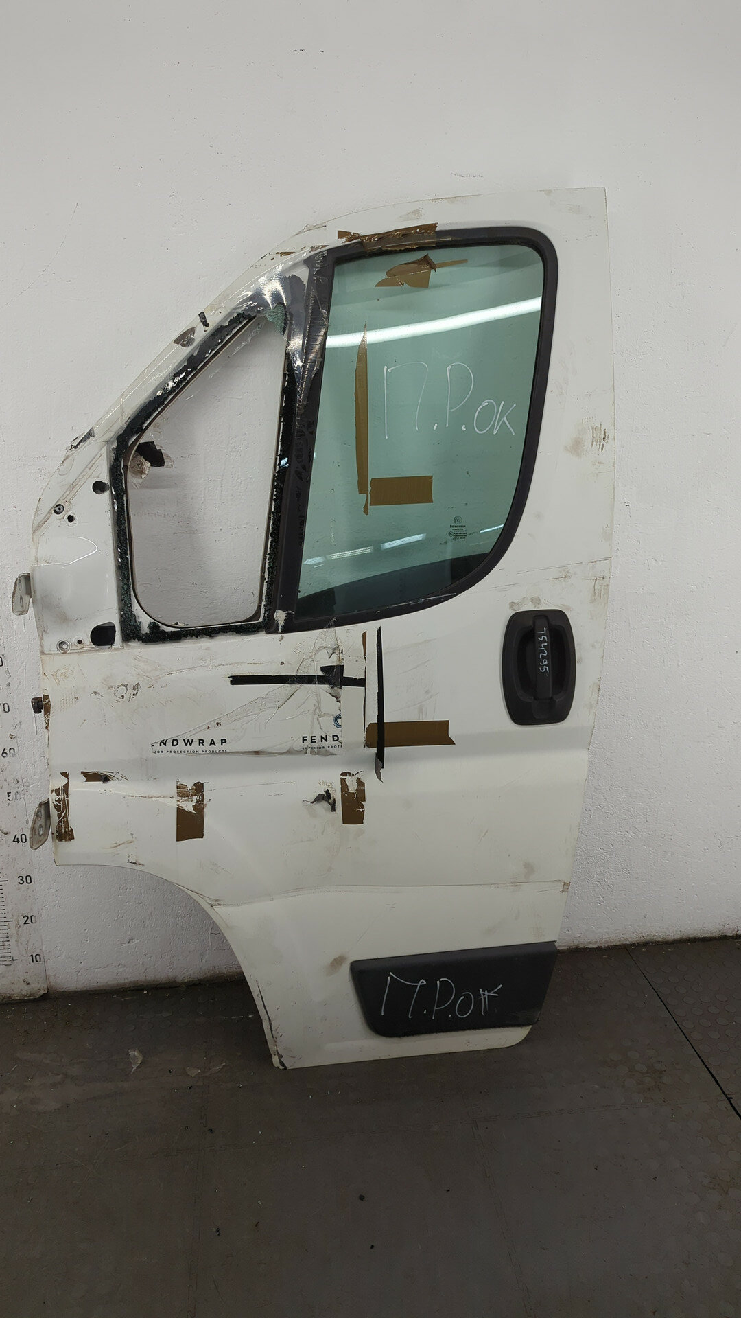 Дверь боковая (легковая) левая передняя Citroen Jumper (Relay) Б/У