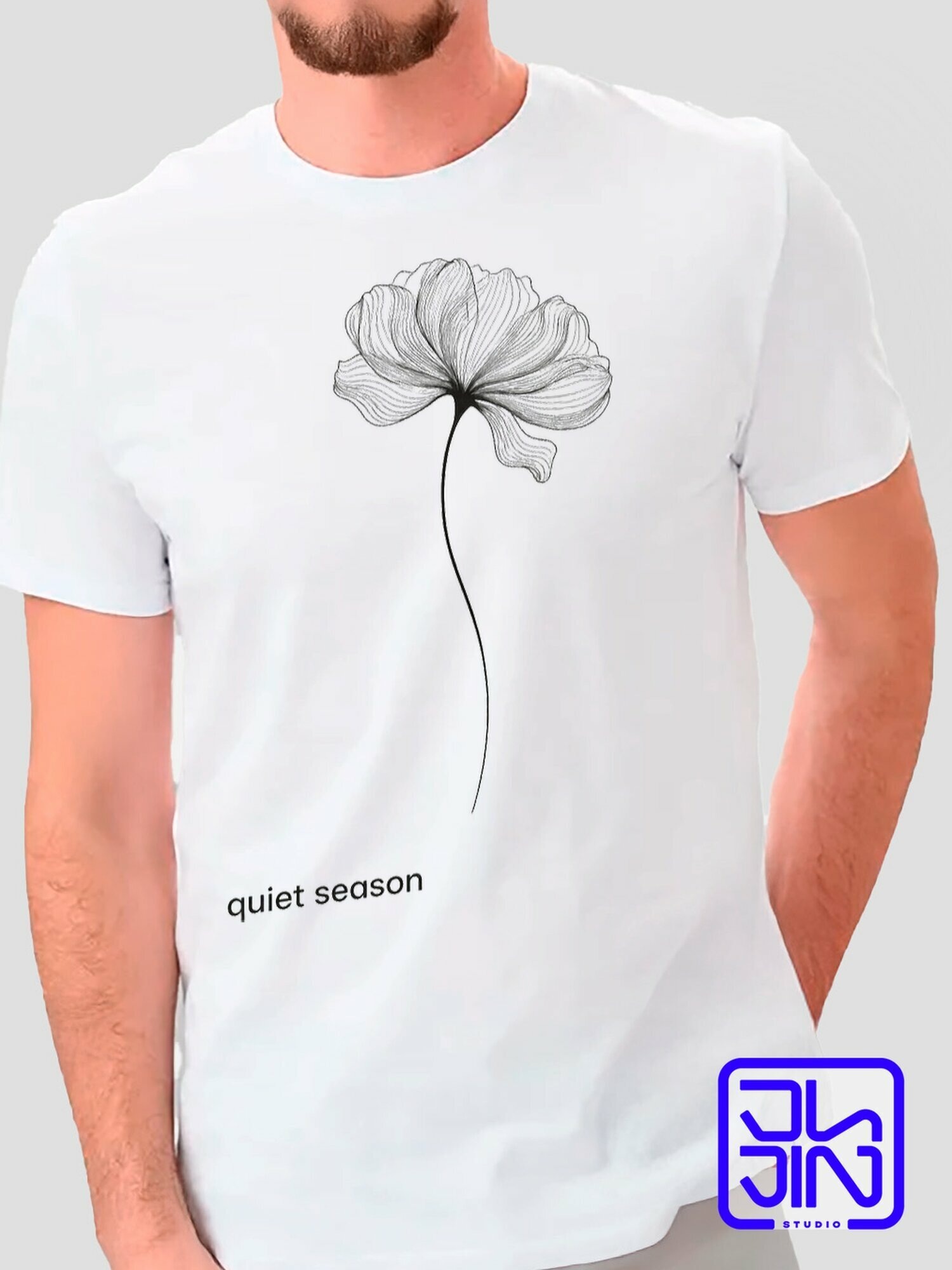 Футболка классическая мужская с авторским принтом Черно-белый минималистичный цветок в стиле минимализм, изящные цветочные линии, белый хлопковый трикотаж с прикольным рисунком на груди