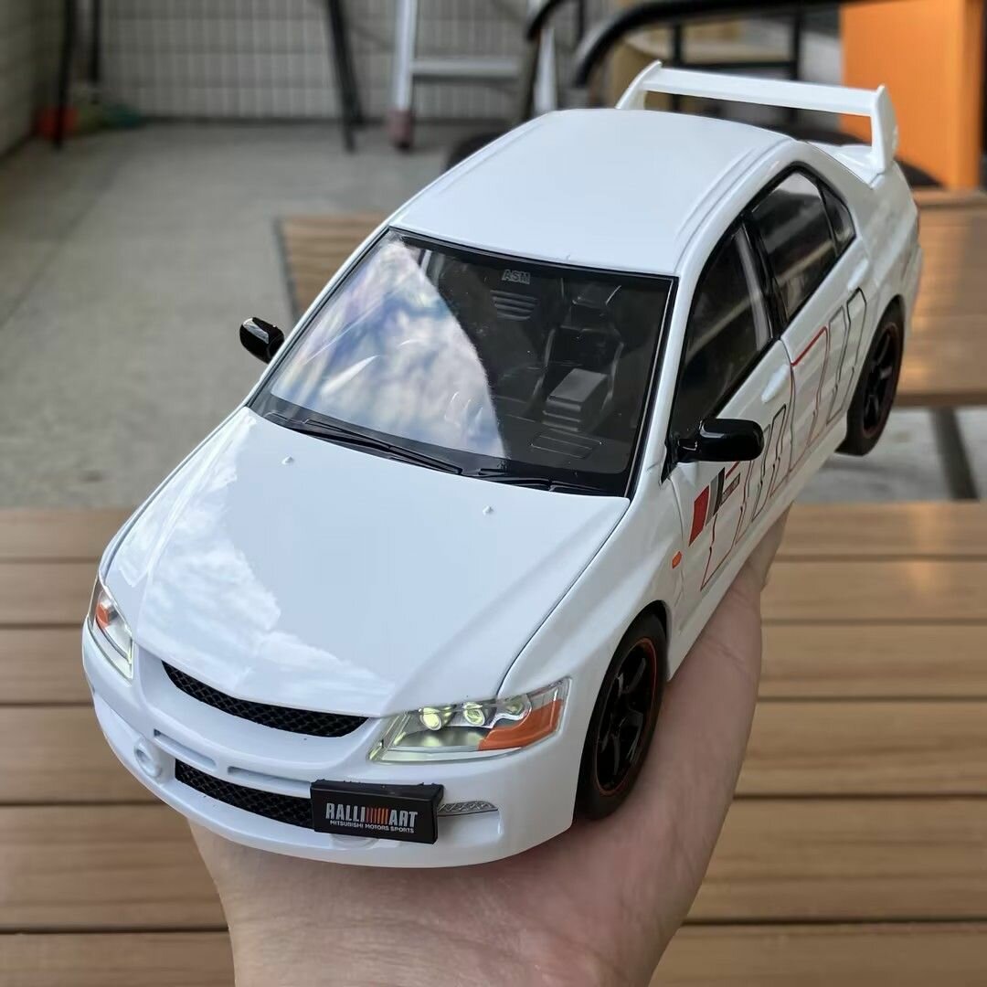 JDM 1:24 Mitsubish Lancer Evolution EVO9 Latte art version Уличные гонки, Модель из сплава, Детские модели автомобилей, Со звуком и светом