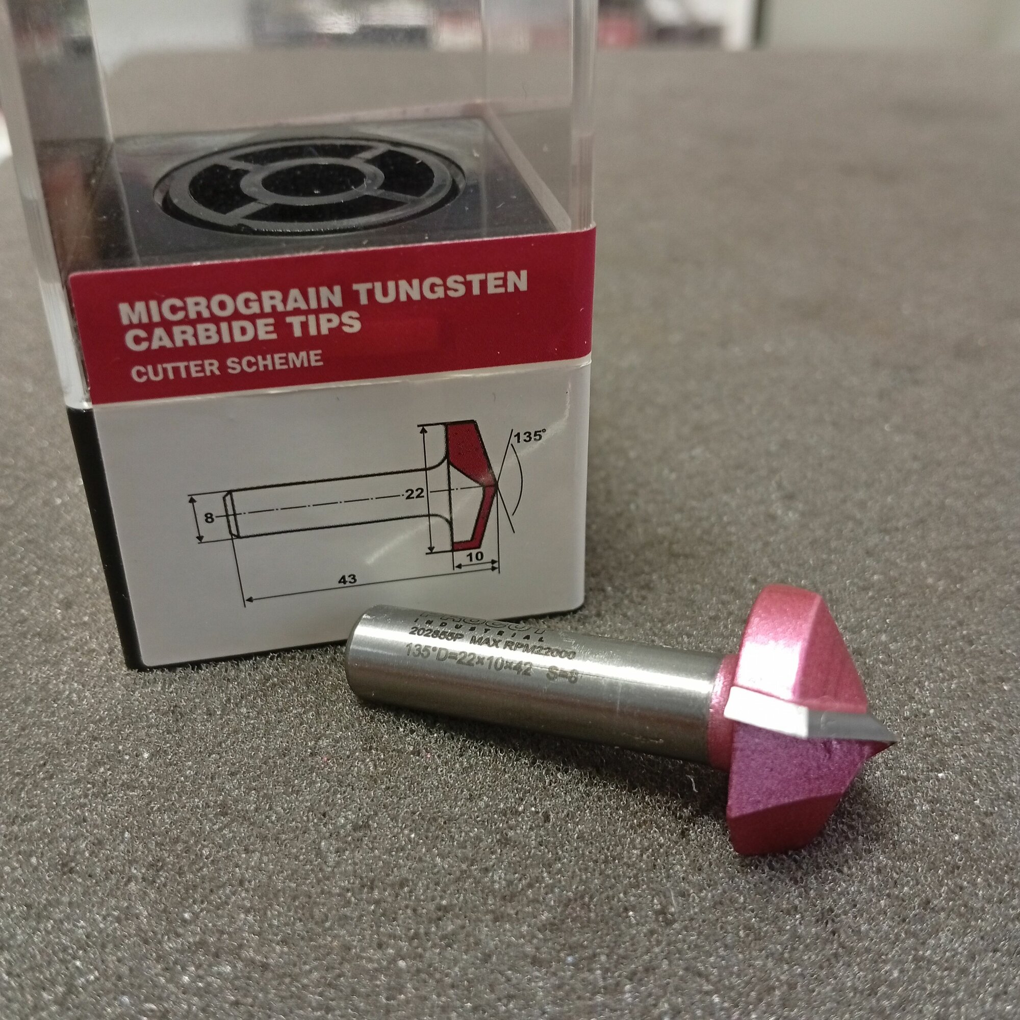 Фреза V-образная пазовая с углом 135 Z 2 D 22х10x43 S 8 PROCUT 202855P