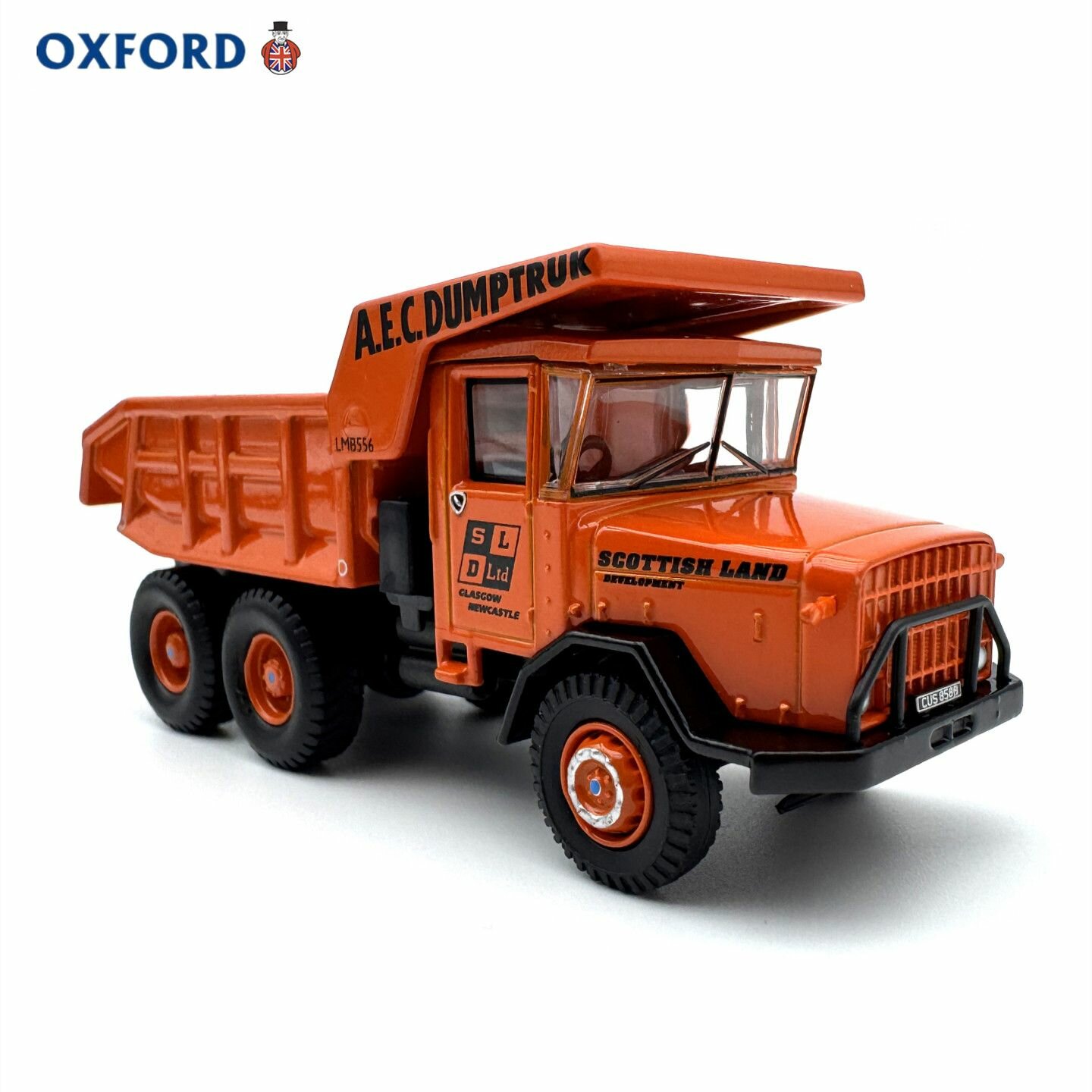 OXFORD Модель грузовика из сплава 1:76 AEC 690 Dump Truck Scottish Land Коллекционный самосвал