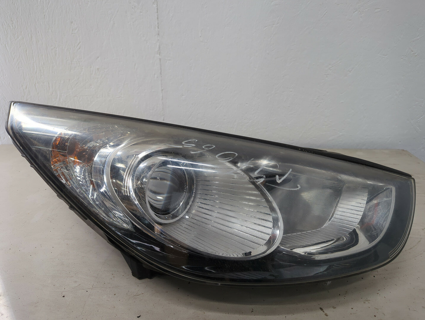 Фара (передняя) правая Hyundai ix 35 Б/У