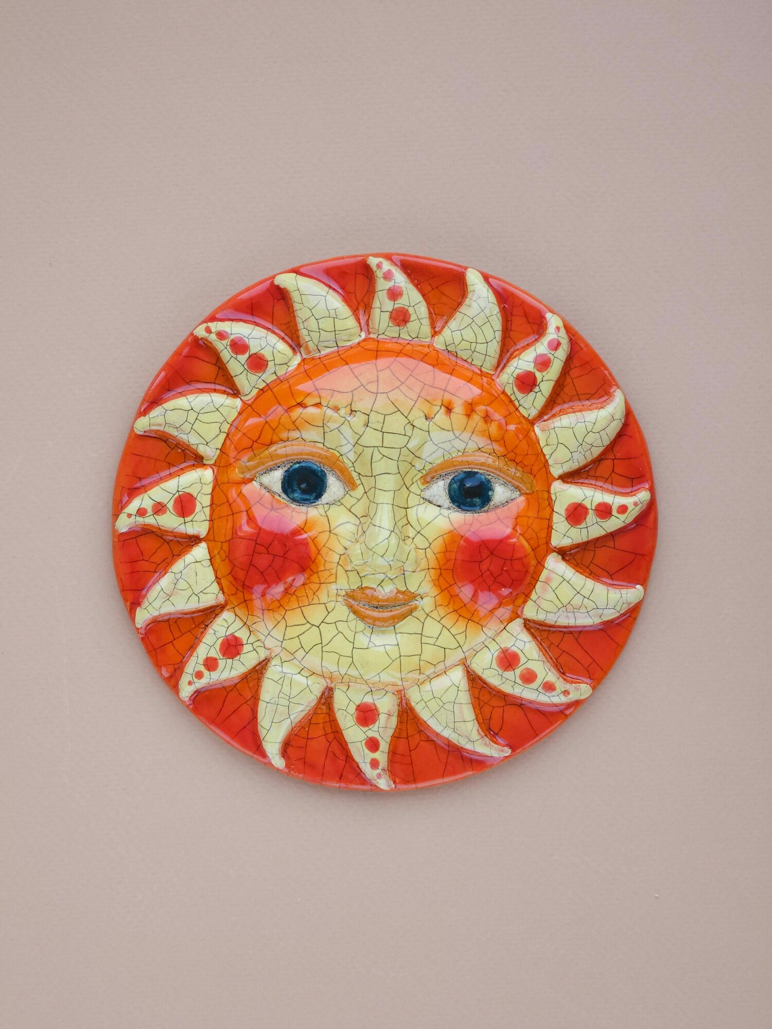 Солнышко жёлтое. Панно, изразец, плакетка, украшение настенное интерьерное. Ярославская майолика. Керамика ручной работы. Сделано в России.