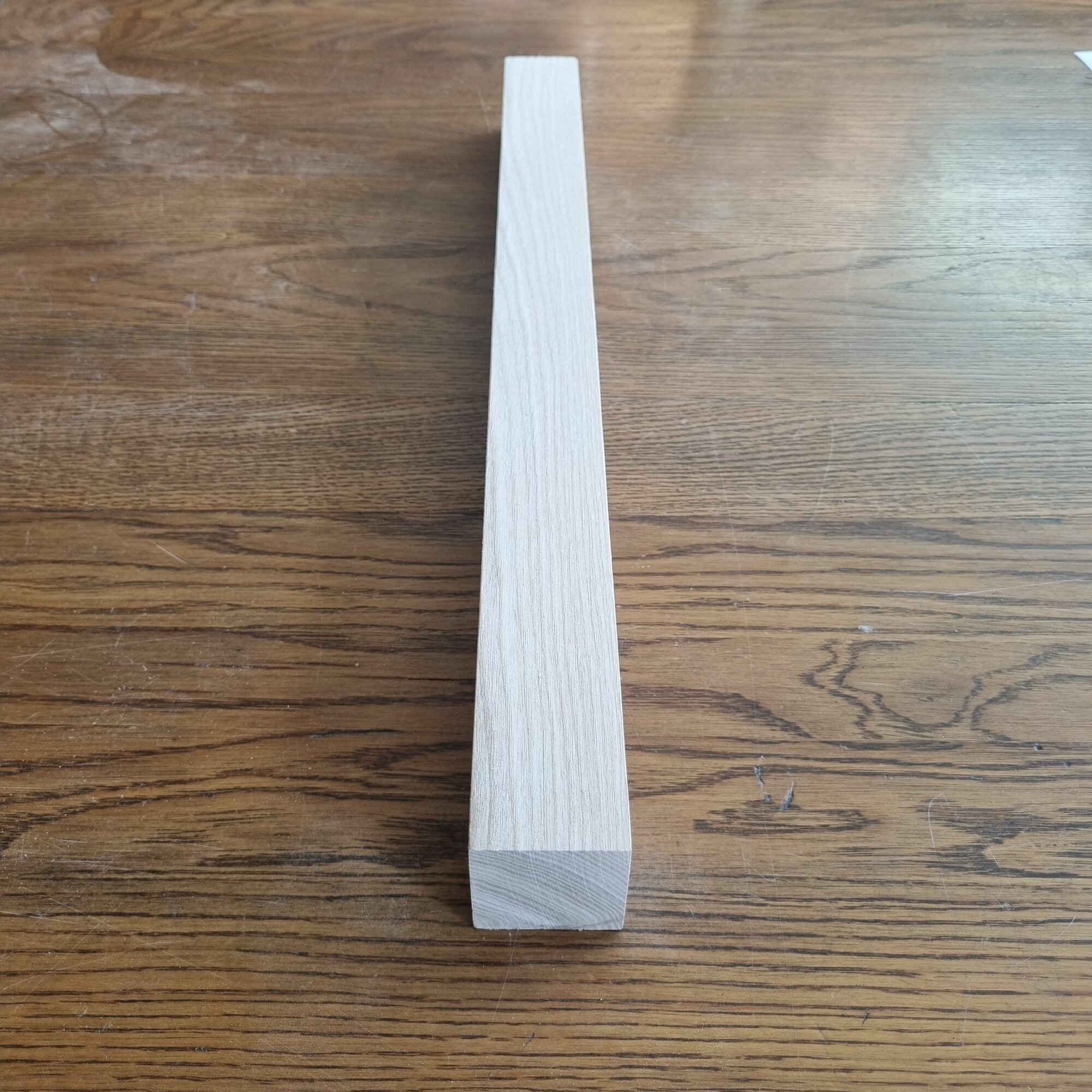 Брусок массив Ясень.(500-40-40мм)