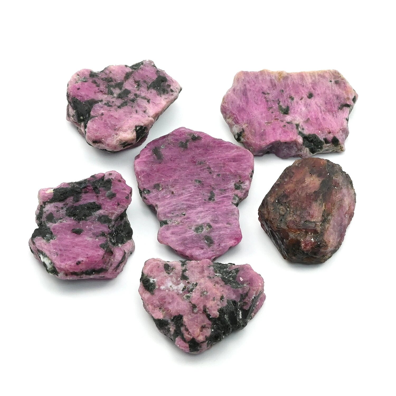 Минерал рубин 22*24*6мм, 9-9,99г 1шт. .