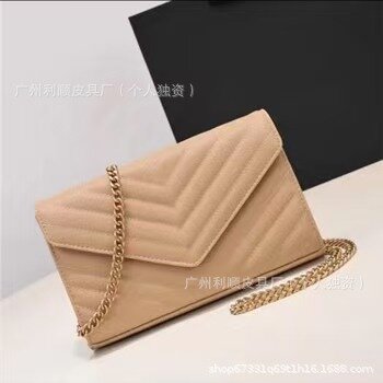Прямые поставки из Гуанчжоу для внешней торговли: сумка-конверт с V-образным узором Yangshulin, клатч для икры, женская маленькая квадратная сумка с цепочкой на одно плечо.