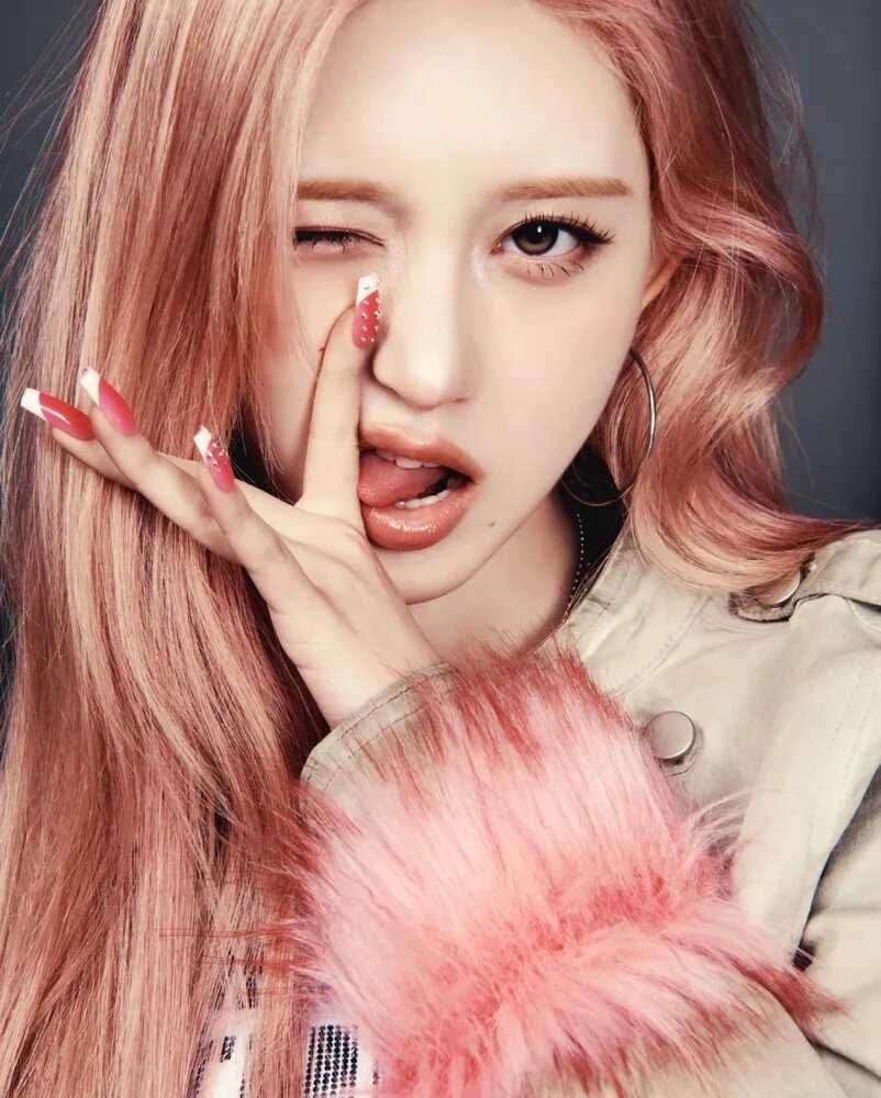 Альбом IVE - 2nd Album REVIVE+ GAEUL ver. (K-pop, Южная Корея, импортное издание, Blu-ray, CD, Audio MC) — фото 1