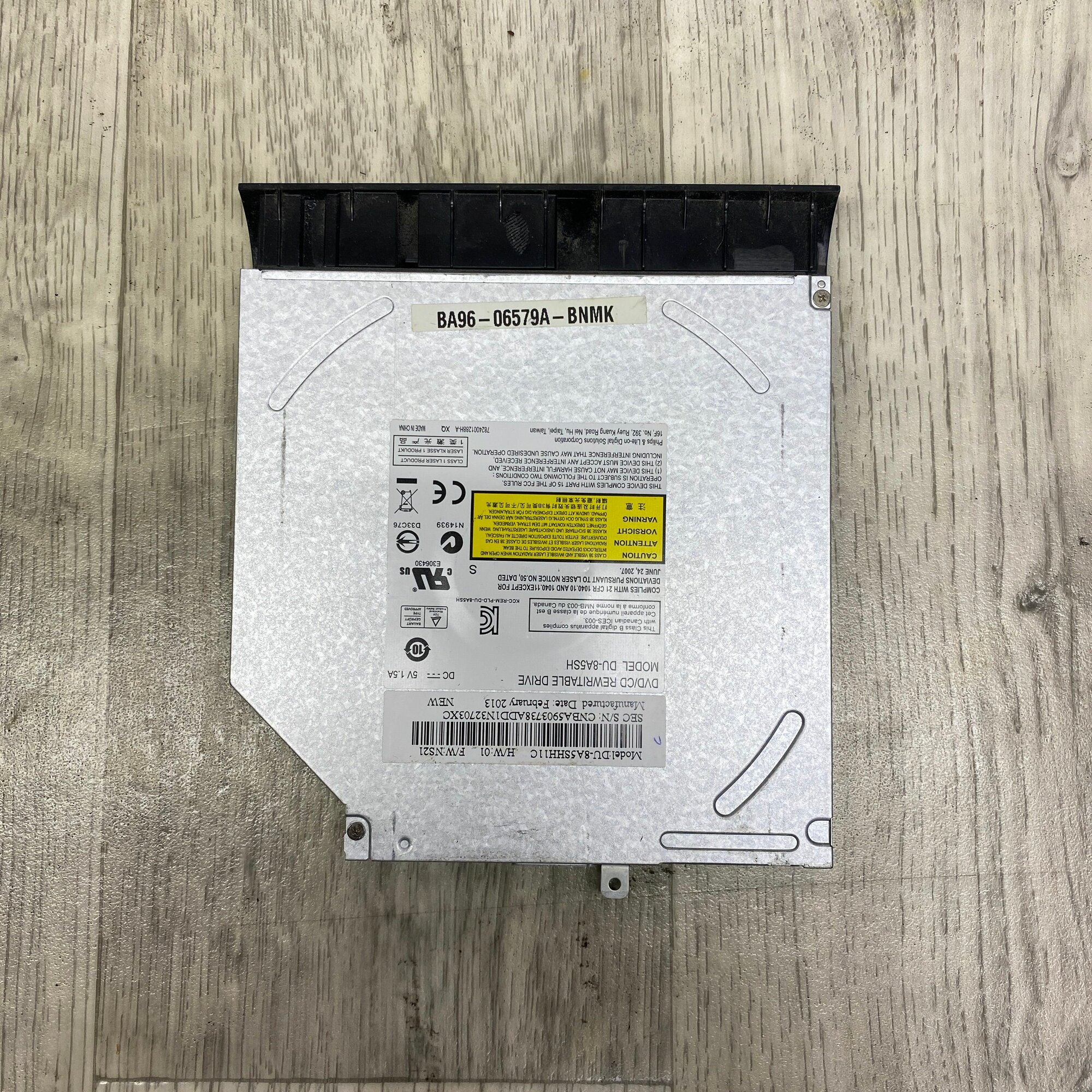 Дисковод Samsung NP300E5C