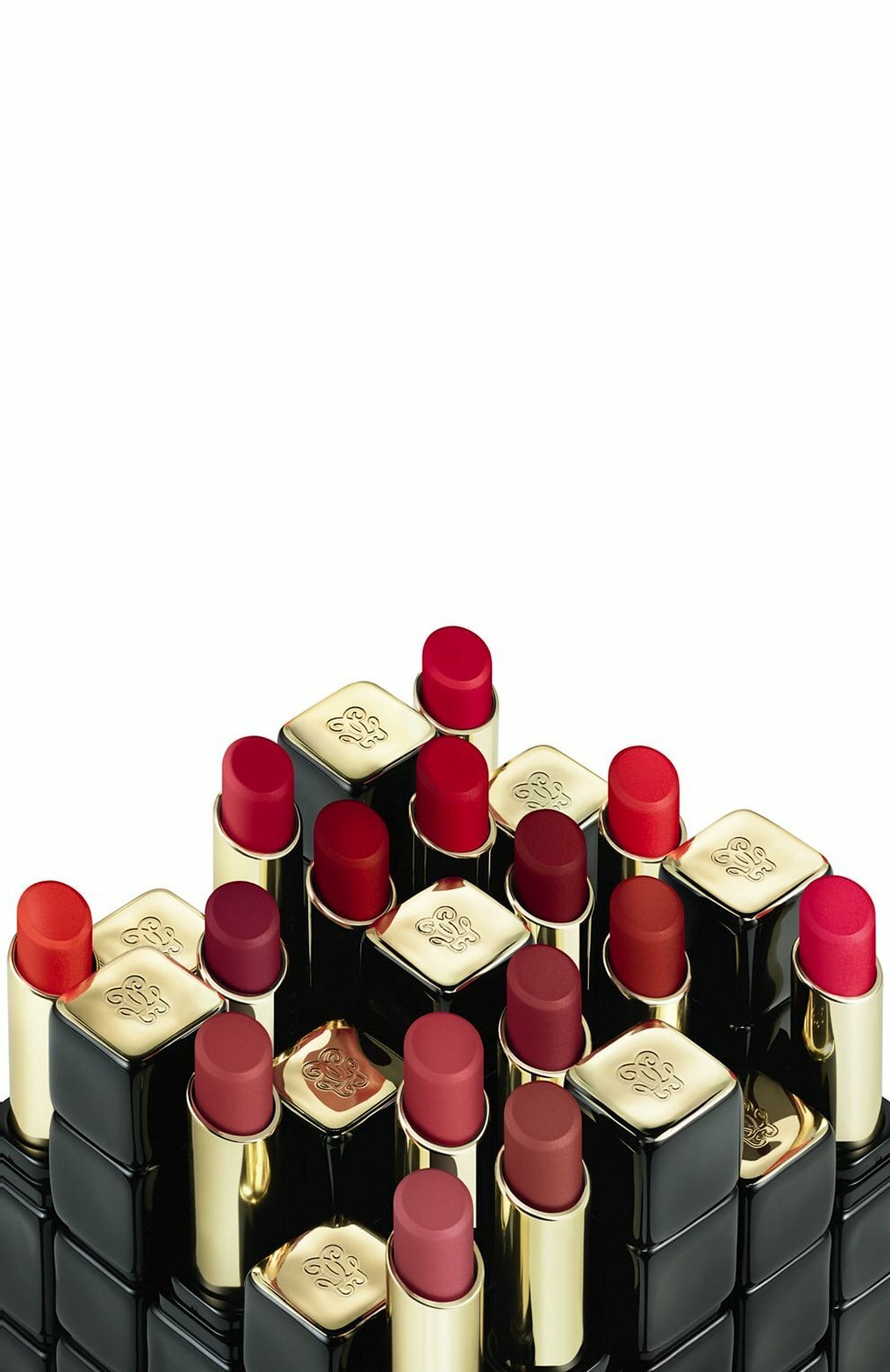 Матовая помада для губ KissKiss, оттенок 258 Очаровательный нюдовый Guerlain