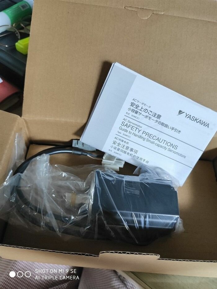 Модуль YASKAWA SERVO MOTOR SGMAH-02AAF41 SGMAH02AAF41