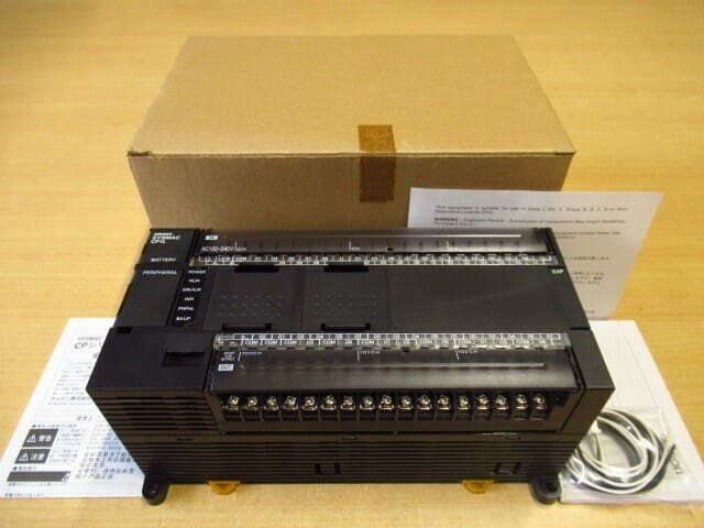 Модуль Omron CP1L-M60DR-A — фото 1