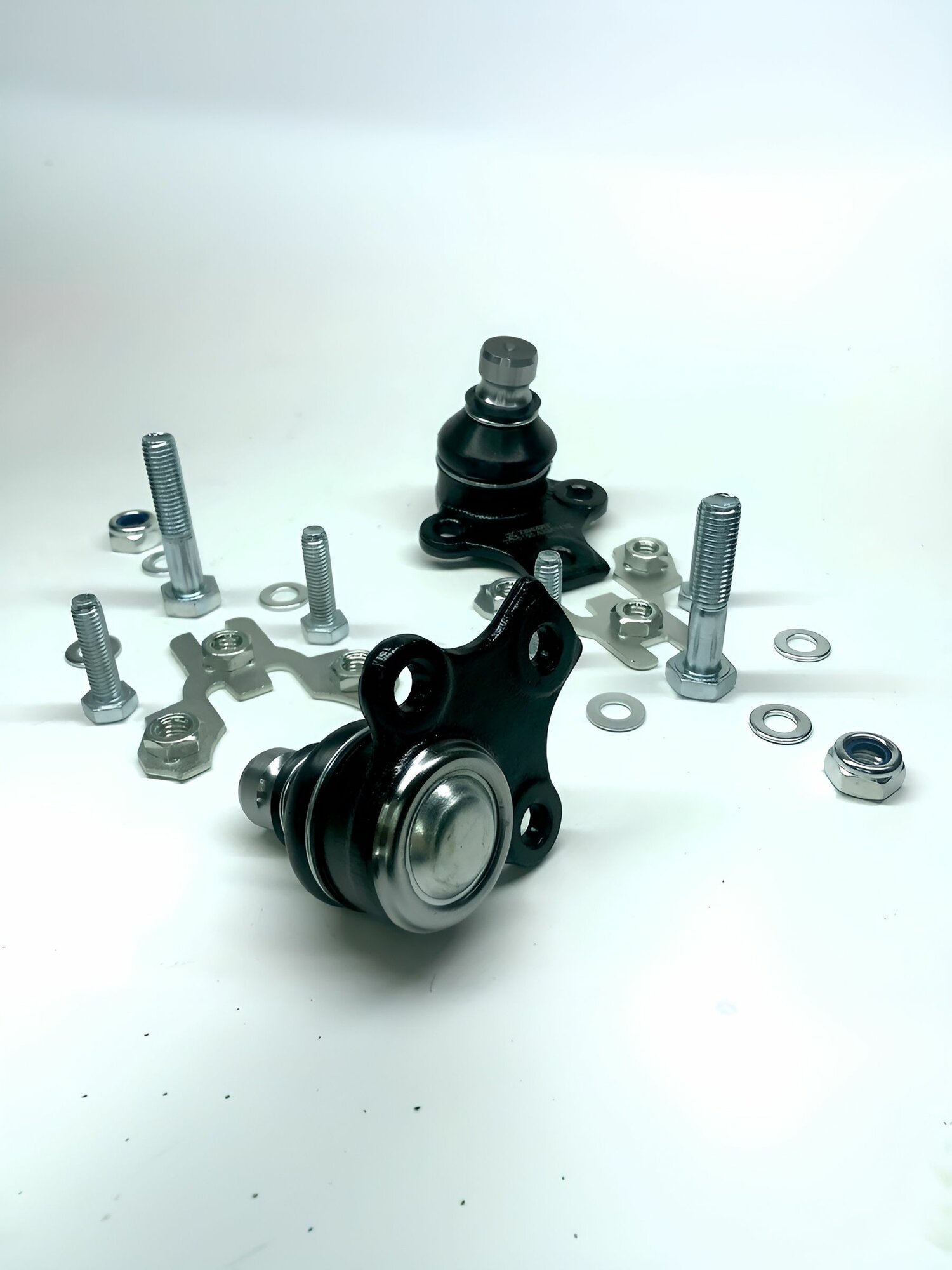 Комплект шаровых опор Chery Amulet Chery Bonus (A13) Chery Very (A13) германия увеличенный ресурс (Чери Амулет Чери Бонус Вери) 2 штуки ZEKKERT